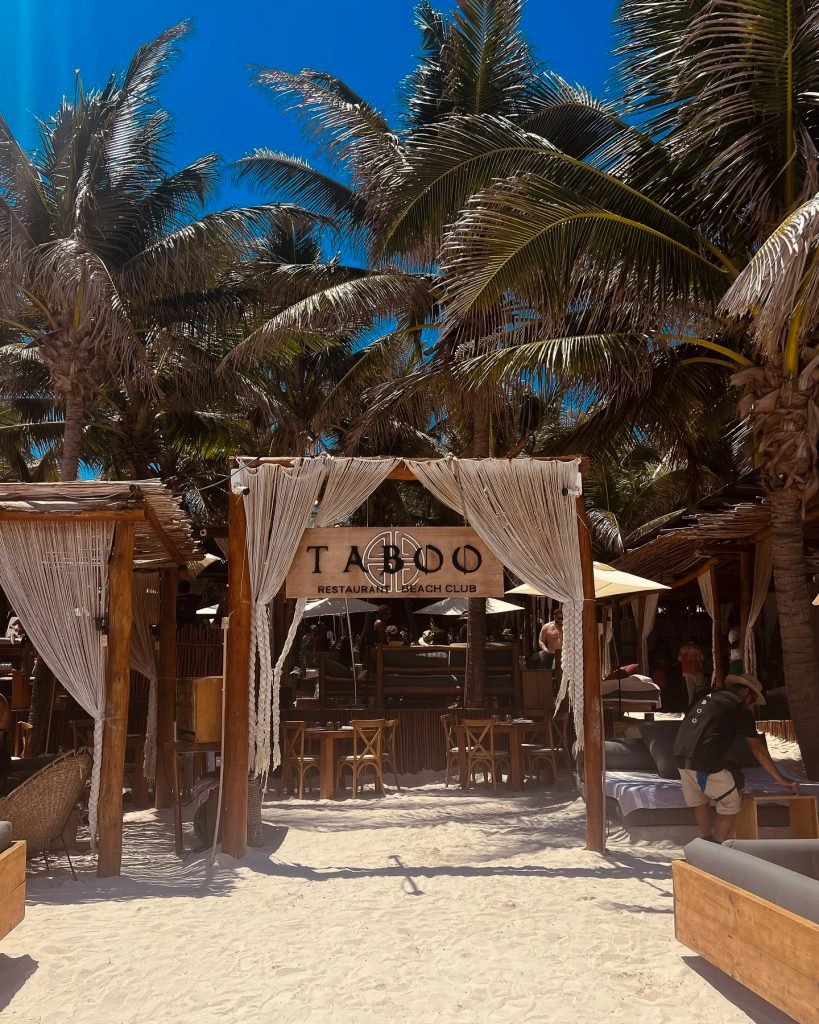 Party Tulum - DLUX Travel